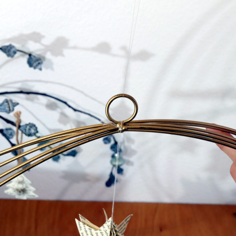 Decorative Ring with Paper Stars for Christmas and Winter | DIY, Guide ...