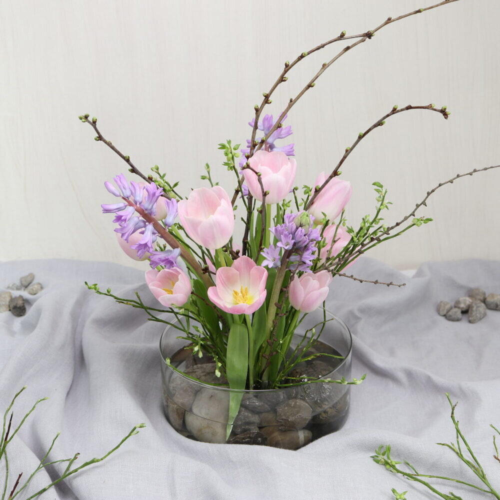 DIY – Hanging Floral Arrangement with Evergreen Twigs, Silky Pine Twigs ...